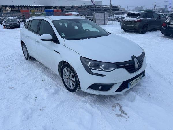 White Renault Megane 2019 in Kaunas, with an engine capacity of 1.46 L and mileage of 215 thousand km for 5900 €, photo 3 on AUTOMOTO.COM.LV