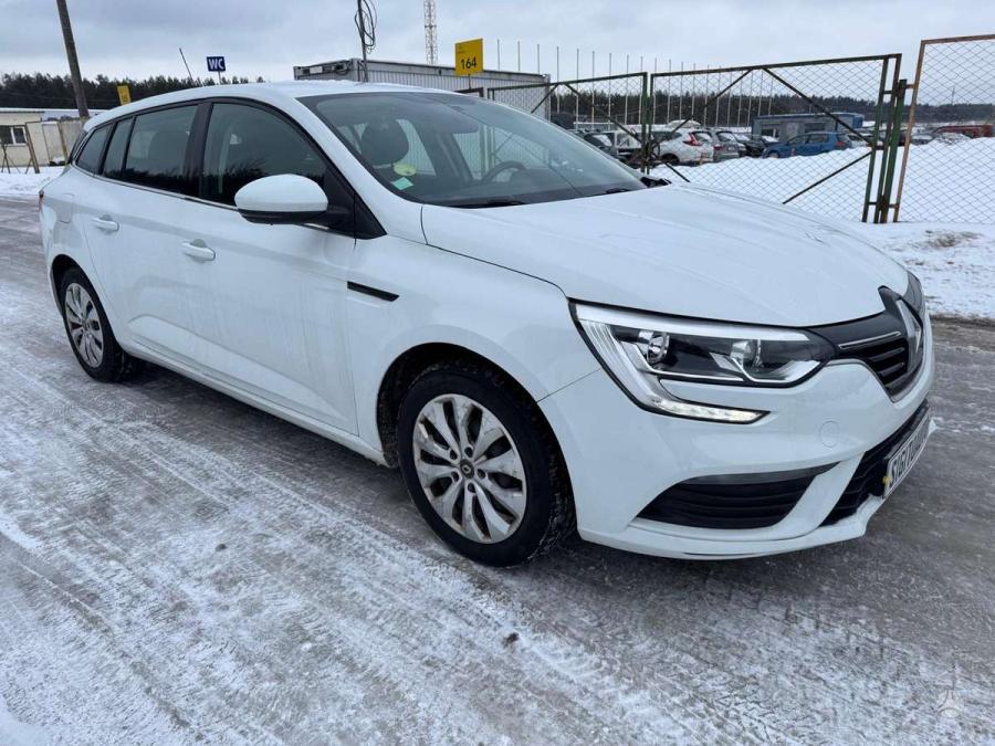 White Renault Megane 2019 in Vilnius, with an engine capacity of 1.46 L and mileage of 189 thousand km for 6776 €, photo 1 on AUTOMOTO.COM.LV