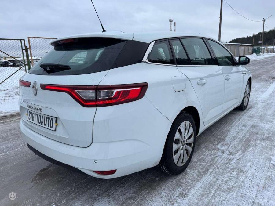 White Renault Megane 2019 in Vilnius, with an engine capacity of 1.46 L and mileage of 189 thousand km for 6776 €, photo 6 on AUTOMOTO.COM.LV