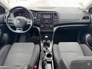 White Renault Megane 2019 in Vilnius, with an engine capacity of 1.46 L and mileage of 189 thousand km for 6776 €, photo 10 on AUTOMOTO.COM.LV