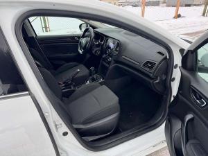 White Renault Megane 2019 in Vilnius, with an engine capacity of 1.46 L and mileage of 189 thousand km for 6776 €, photo 11 on AUTOMOTO.COM.LV