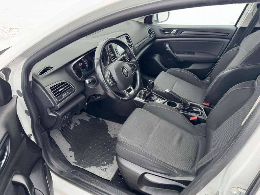 White Renault Megane 2019 in Vilnius, with an engine capacity of 1.46 L and mileage of 189 thousand km for 6776 €, photo 18 on AUTOMOTO.COM.LV