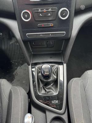 White Renault Megane 2019 in Vilnius, with an engine capacity of 1.46 L and mileage of 189 thousand km for 6776 €, photo 19 on AUTOMOTO.COM.LV
