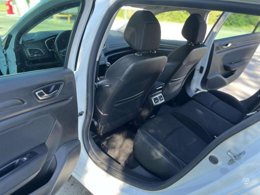 Balts Renault Megane 2019 Tauragė, ar dzinēja tilpumu 1.30 L un nobraukumu 191 tūkst. km par 5600 €, foto 15 vietnē AUTOMOTO.COM.LV