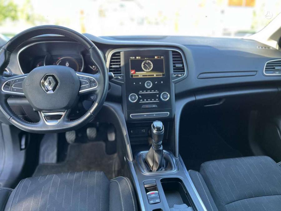 Balts Renault Megane 2019 Tauragė, ar dzinēja tilpumu 1.30 L un nobraukumu 191 tūkst. km par 5600 €, foto 18 vietnē AUTOMOTO.COM.LV