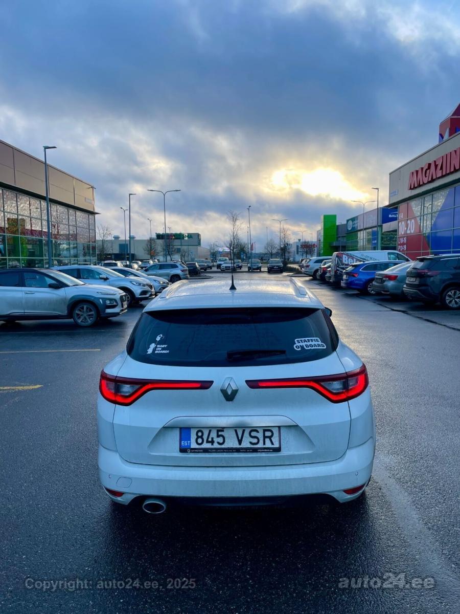White Renault Megane 2020 in Tallinn, with an engine capacity of 1.50 L and mileage of 66 thousand km for 14490 €, photo 4 on AUTOMOTO.COM.LV