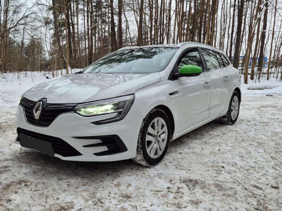 White Renault Megane 2020 in Silute, with an engine capacity of 1.50 L and mileage of 320 thousand km for 6999 €, photo 1 on AUTOMOTO.COM.LV