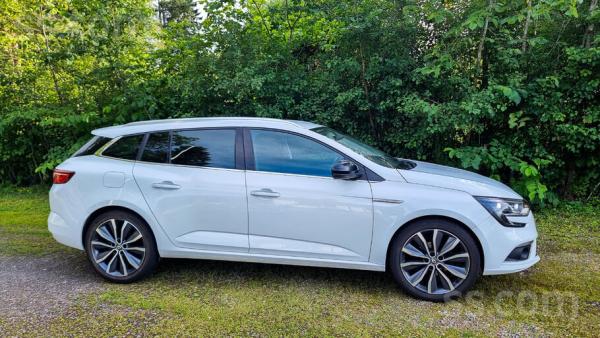 White Renault Megane 2020 in Riga, with an engine capacity of 1.30 L and mileage of 122 thousand km for 10000 €, photo 2 on AUTOMOTO.COM.LV