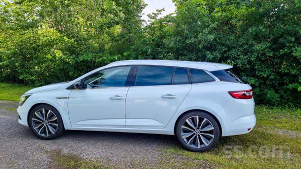 White Renault Megane 2020 in Riga, with an engine capacity of 1.30 L and mileage of 122 thousand km for 10000 €, photo 3 on AUTOMOTO.COM.LV