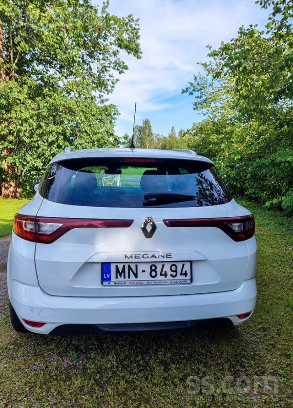 White Renault Megane 2020 in Riga, with an engine capacity of 1.30 L and mileage of 122 thousand km for 10000 €, photo 4 on AUTOMOTO.COM.LV