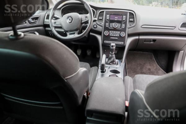 White Renault Megane 2020 in Riga, with an engine capacity of 1.30 L and mileage of 122 thousand km for 10000 €, photo 6 on AUTOMOTO.COM.LV