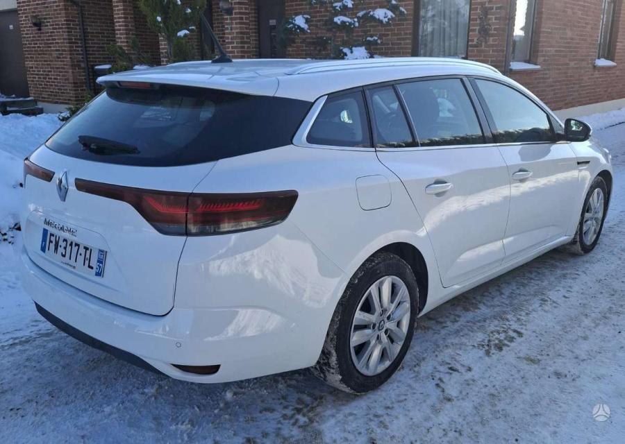 Balts Renault Megane 2021 Tauragė, ar dzinēja tilpumu 1.46 L un nobraukumu 300 tūkst. km par 6900 €, foto 2 vietnē AUTOMOTO.COM.LV