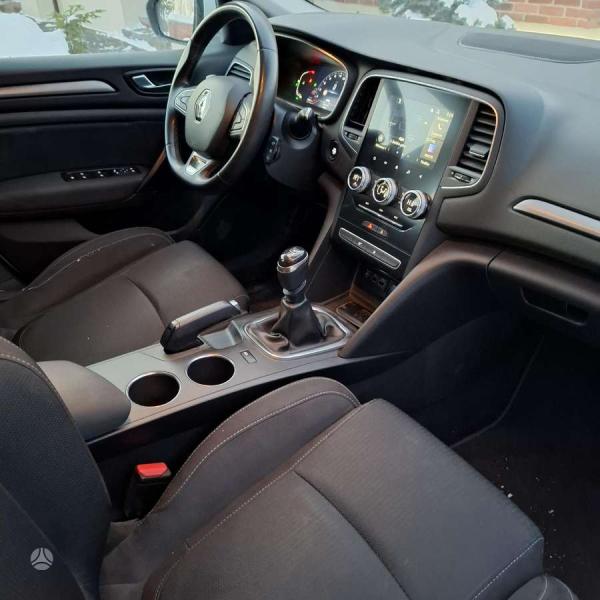 Balts Renault Megane 2021 Tauragė, ar dzinēja tilpumu 1.46 L un nobraukumu 300 tūkst. km par 6900 €, foto 11 vietnē AUTOMOTO.COM.LV