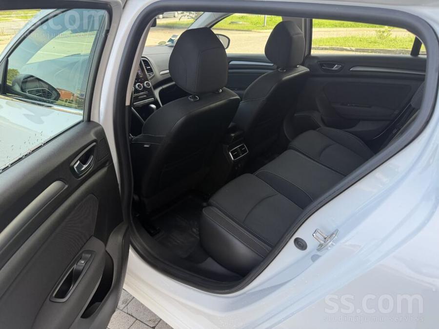 Balts Renault Megane 2021 Jelgava, ar dzinēja tilpumu 1.50 L un nobraukumu 233 tūkst. km par 9900 €, foto 13 vietnē AUTOMOTO.COM.LV