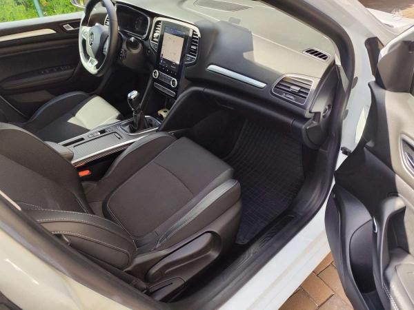 Balts Renault Megane 2021 Kalvarija, ar dzinēja tilpumu 1.46 L un nobraukumu 140 tūkst. km par 12403 €, foto 10 vietnē AUTOMOTO.COM.LV
