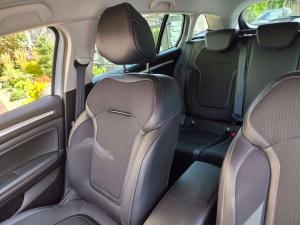 White Renault Megane 2021 in Kalvarija, with an engine capacity of 1.46 L and mileage of 140 thousand km for 12403 €, photo 12 on AUTOMOTO.COM.LV