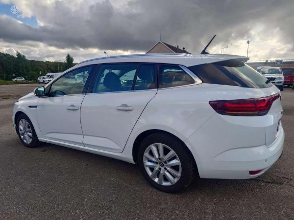 White Renault Megane 2021 in Taurage, with an engine capacity of 1.46 L and mileage of 213 thousand km for 9559 €, photo 9 on AUTOMOTO.COM.LV
