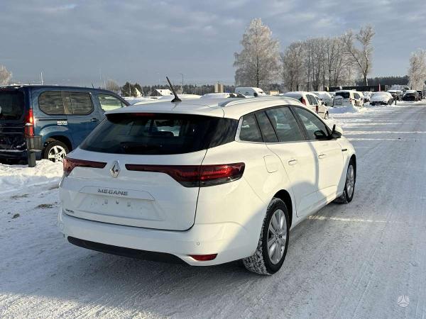 Balts Renault Megane 2022 Tauragė, ar dzinēja tilpumu 1.46 L un nobraukumu 255 tūkst. km par 8500 €, foto 4 vietnē AUTOMOTO.COM.LV