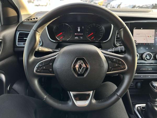 Balts Renault Megane 2022 Tauragė, ar dzinēja tilpumu 1.46 L un nobraukumu 255 tūkst. km par 8500 €, foto 8 vietnē AUTOMOTO.COM.LV