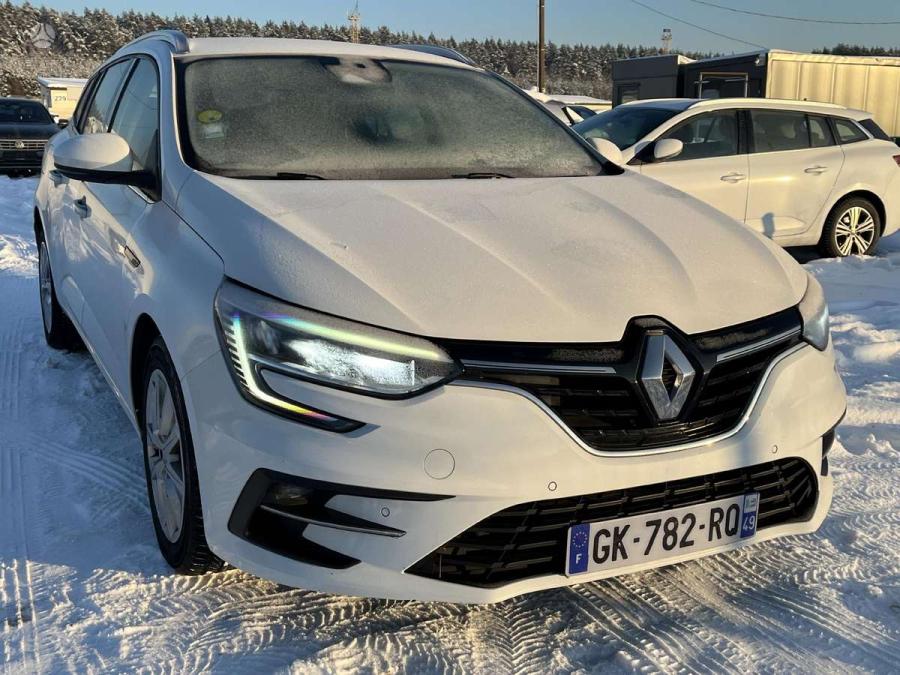 White Renault Megane 2022 in Vilnius, with an engine capacity of 1.46 L and mileage of 146 thousand km for 11132 €, photo 2 on AUTOMOTO.COM.LV