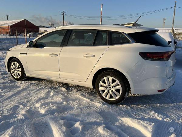 White Renault Megane 2022 in Vilnius, with an engine capacity of 1.46 L and mileage of 146 thousand km for 11132 €, photo 4 on AUTOMOTO.COM.LV