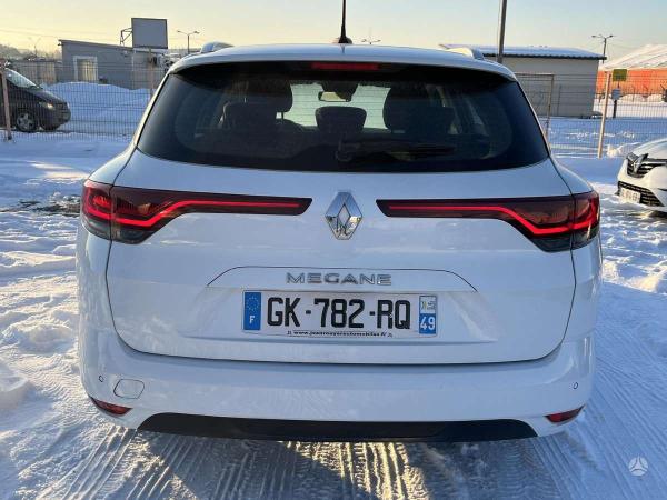 White Renault Megane 2022 in Vilnius, with an engine capacity of 1.46 L and mileage of 146 thousand km for 11132 €, photo 5 on AUTOMOTO.COM.LV