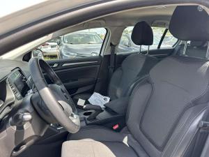 White Renault Megane 2022 in Vilnius, with an engine capacity of 1.46 L and mileage of 199 thousand km for 10889 €, photo 11 on AUTOMOTO.COM.LV