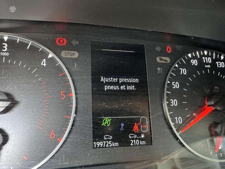 White Renault Megane 2022 in Vilnius, with an engine capacity of 1.46 L and mileage of 199 thousand km for 10889 €, photo 16 on AUTOMOTO.COM.LV