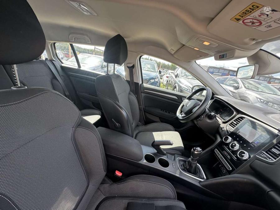 White Renault Megane 2022 in Vilnius, with an engine capacity of 1.46 L and mileage of 199 thousand km for 10889 €, photo 19 on AUTOMOTO.COM.LV