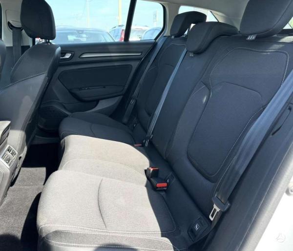 Balts Renault Megane 2022 Viļņa, ar dzinēja tilpumu 1.46 L un nobraukumu 185 tūkst. km par 11373 €, foto 10 vietnē AUTOMOTO.COM.LV