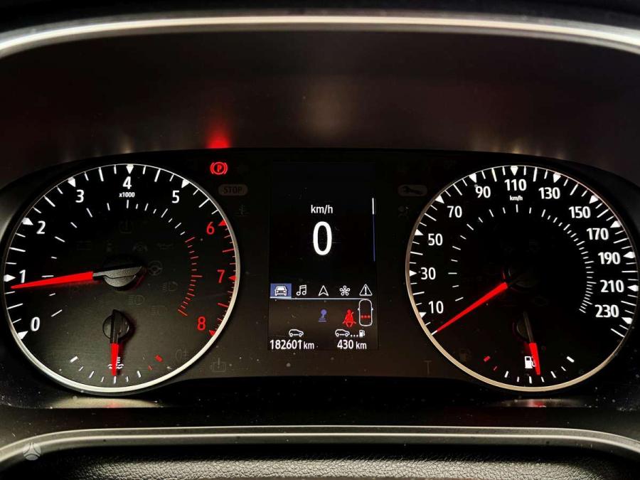 Белый Рено Меган 2022 в Каунас, объемом двигателя 1.00 л и пробегом 182 тыс. км за 9500 €, фото 10 на AUTOMOTO.COM.LV