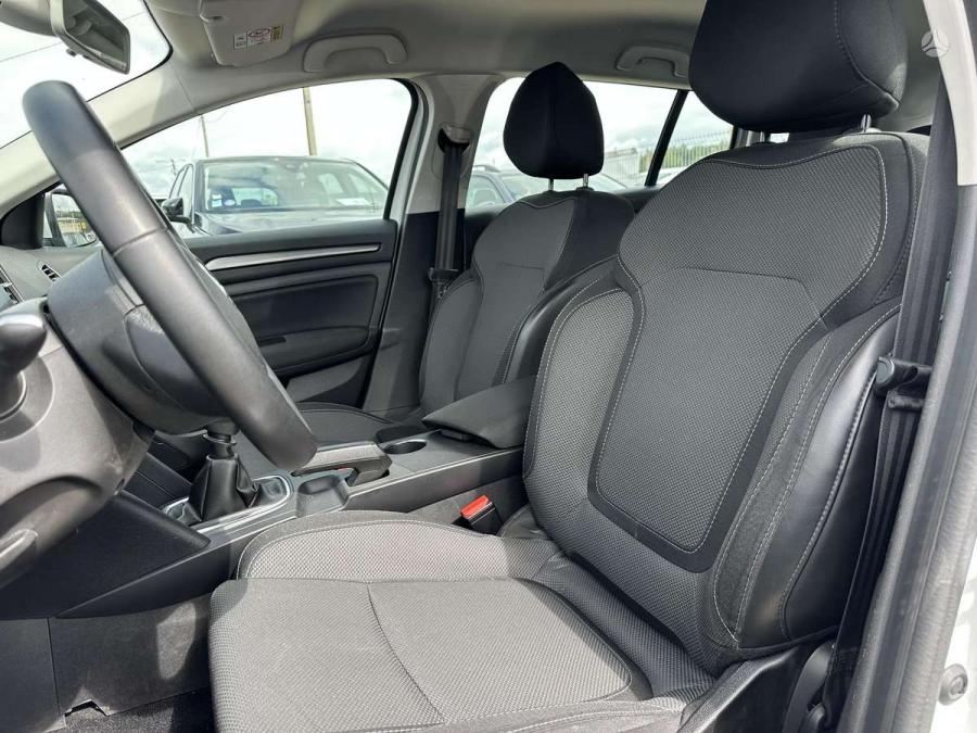Balts Renault Megane 2022 Viļņa, ar dzinēja tilpumu 1.46 L un nobraukumu 189 tūkst. km par 10284 €, foto 11 vietnē AUTOMOTO.COM.LV