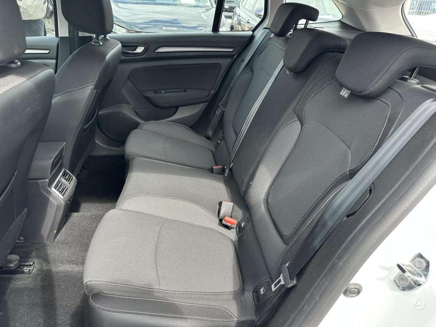 Balts Renault Megane 2022 Viļņa, ar dzinēja tilpumu 1.46 L un nobraukumu 189 tūkst. km par 10284 €, foto 12 vietnē AUTOMOTO.COM.LV