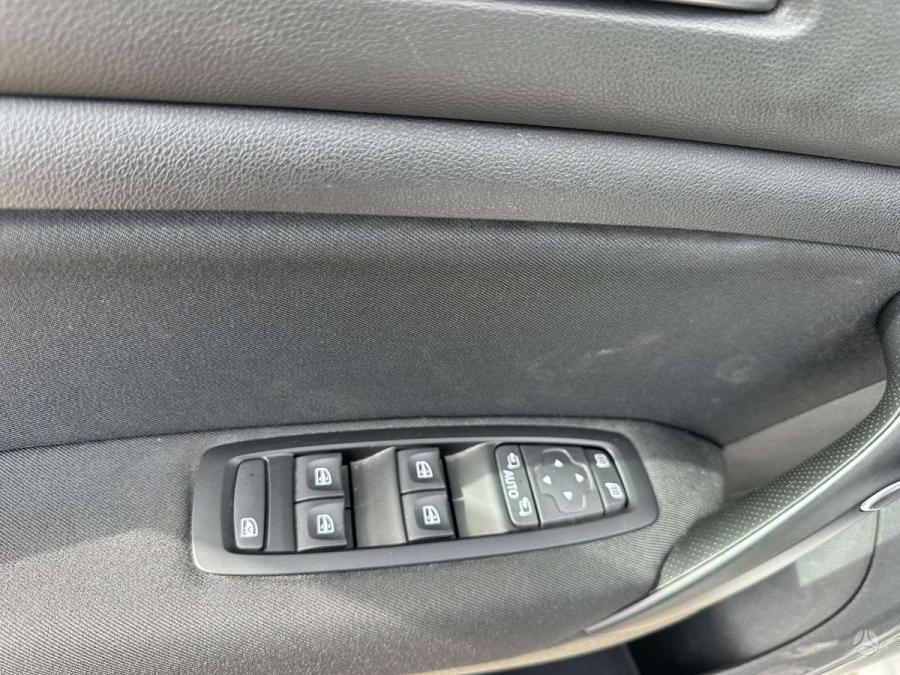 Balts Renault Megane 2022 Viļņa, ar dzinēja tilpumu 1.46 L un nobraukumu 189 tūkst. km par 10284 €, foto 13 vietnē AUTOMOTO.COM.LV