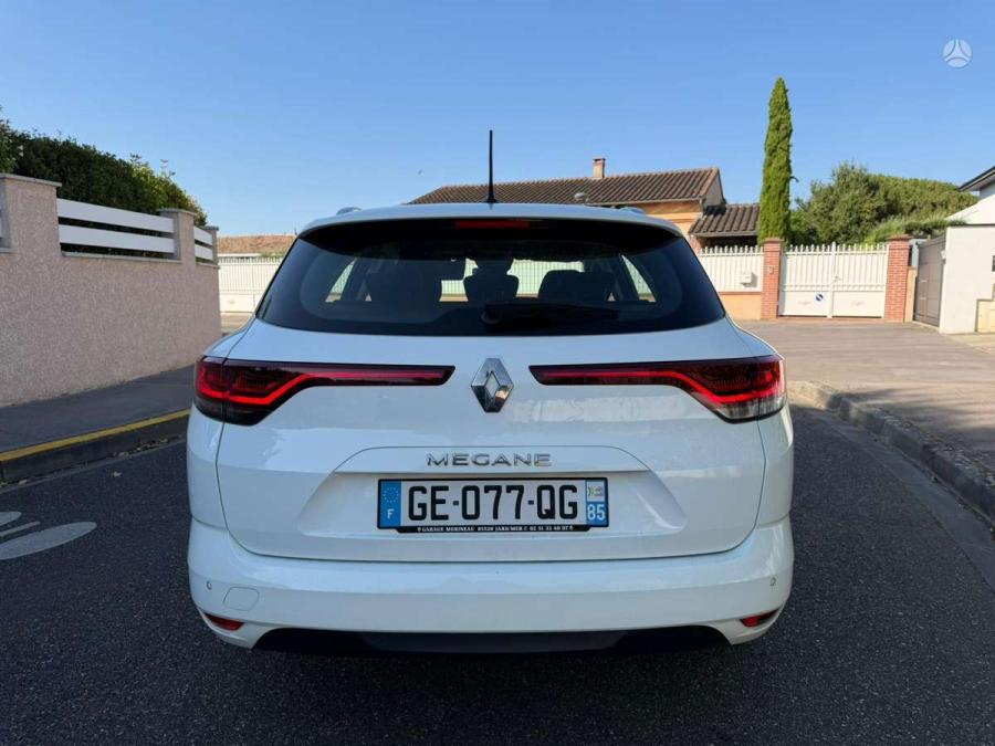 Balts Renault Megane 2022 Viļņa, ar dzinēja tilpumu 1.46 L un nobraukumu 124 tūkst. km par 8250 €, foto 5 vietnē AUTOMOTO.COM.LV