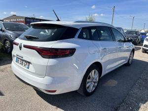 White Renault Megane 2022 in Vilnius, with an engine capacity of 1.46 L and mileage of 186 thousand km for 11252 €, photo 7 on AUTOMOTO.COM.LV