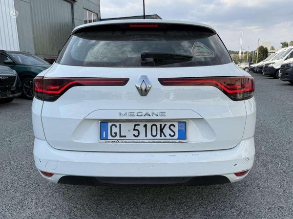 White Renault Megane 2022 in Siauliai, with an engine capacity of 1.46 L and mileage of 166 thousand km for 9700 €, photo 5 on AUTOMOTO.COM.LV