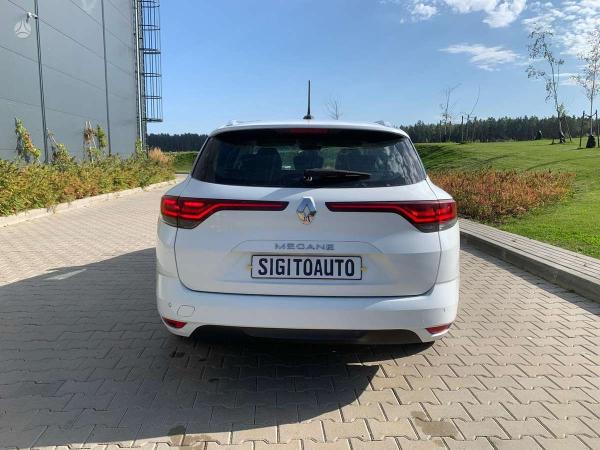 White Renault Megane 2022 in Vilnius, with an engine capacity of 1.46 L and mileage of 214 thousand km for 10527 €, photo 3 on AUTOMOTO.COM.LV
