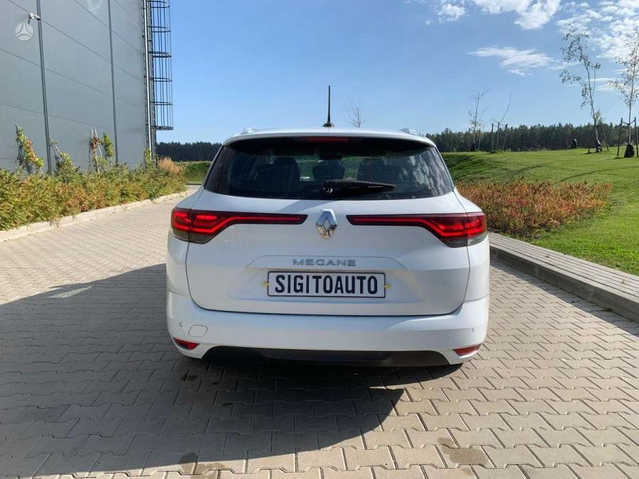 Balts Renault Megane 2022 Viļņa, ar dzinēja tilpumu 1.46 L un nobraukumu 214 tūkst. km par 10527 €, foto 3 vietnē AUTOMOTO.COM.LV