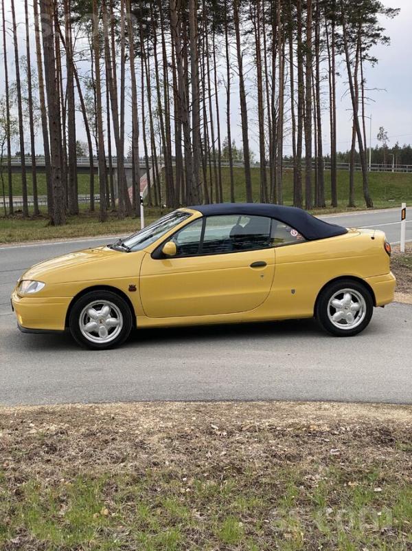 Dzeltens Renault Megane 1998 Rīga, ar dzinēja tilpumu 2.00 L un nobraukumu 202 tūkst. km par 4785 €, foto 3 vietnē AUTOMOTO.COM.LV
