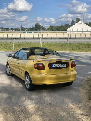 Dzeltens Renault Megane 1998 Rīga, ar dzinēja tilpumu 2.00 L un nobraukumu 204 tūkst. km par 4165 €, foto  vietnē AUTOMOTO.COM.LV
