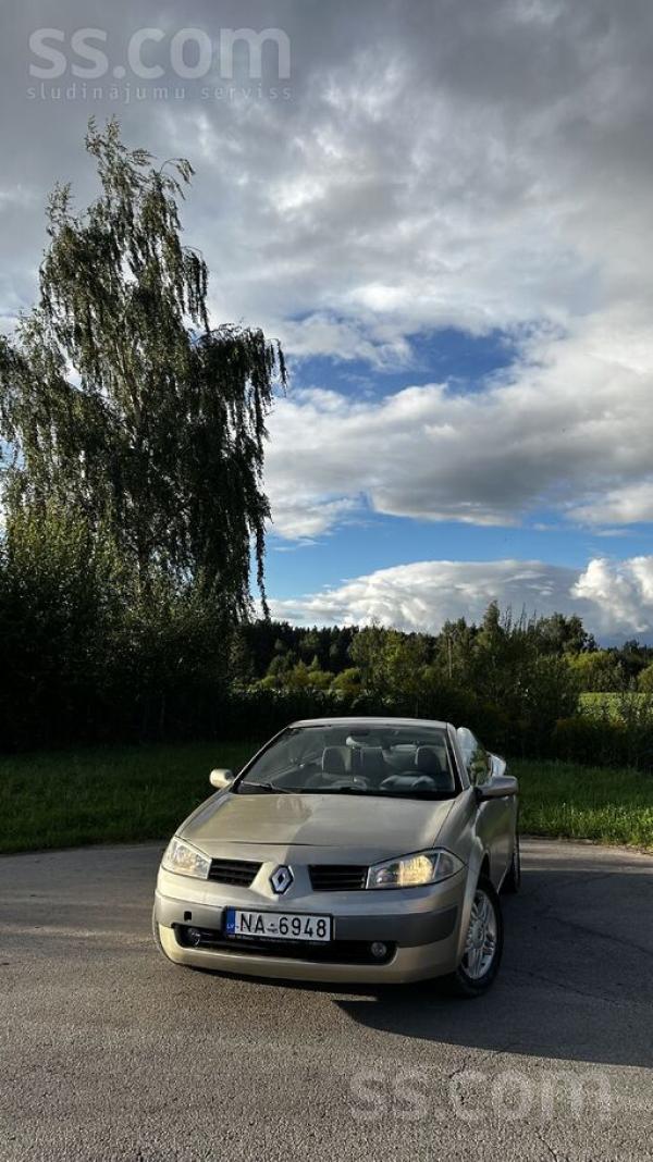 Yellow Renault Megane 2005 in Jelgava, with an engine capacity of 2.00 L and mileage of 249 thousand km for 950 €, photo 1 on AUTOMOTO.COM.LV