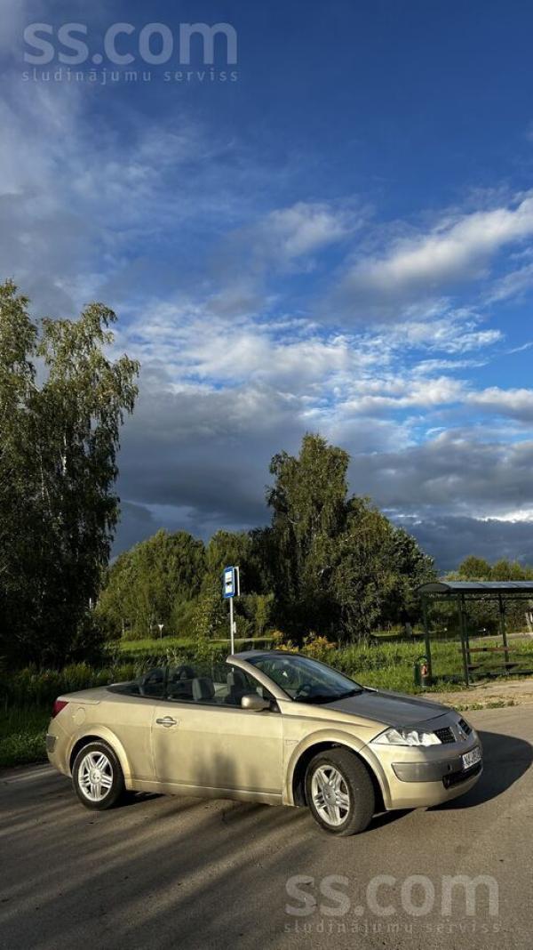 Yellow Renault Megane 2005 in Jelgava, with an engine capacity of 2.00 L and mileage of 249 thousand km for 950 €, photo 2 on AUTOMOTO.COM.LV