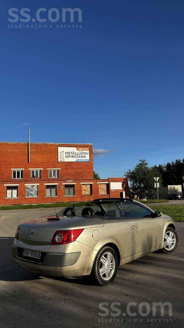 Yellow Renault Megane 2005 in Jelgava, with an engine capacity of 2.00 L and mileage of 249 thousand km for 950 €, photo 3 on AUTOMOTO.COM.LV