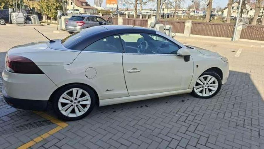 Dzeltens Renault Megane 2013 Tauragė, ar dzinēja tilpumu 1.60 L un nobraukumu 250 tūkst. km par 4250 €, foto 16 vietnē AUTOMOTO.COM.LV