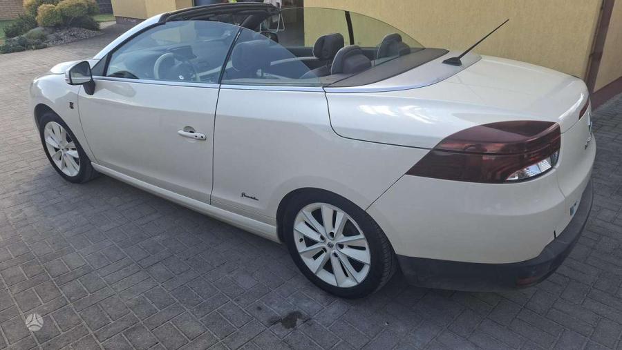 Dzeltens Renault Megane 2013 Tauragė, ar dzinēja tilpumu 1.60 L un nobraukumu 250 tūkst. km par 4250 €, foto 29 vietnē AUTOMOTO.COM.LV