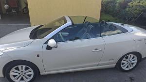 Dzeltens Renault Megane 2013 Tauragė, ar dzinēja tilpumu 1.60 L un nobraukumu 250 tūkst. km par 4250 €, foto 30 vietnē AUTOMOTO.COM.LV