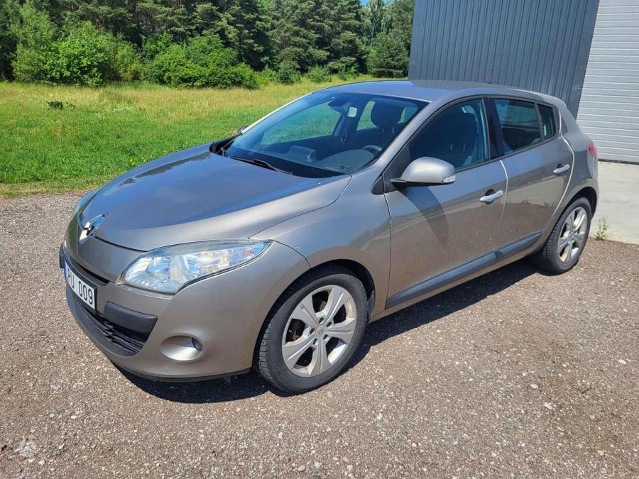 Yellow Renault Megane 2011 in Raseiniai, with an engine capacity of 1.87 L and mileage of 180 thousand km for 2999 €, photo 9 on AUTOMOTO.COM.LV