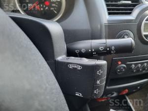 Желтый Рено Меган 2008 в Рига, объемом двигателя 1.50 л и пробегом 270 тыс. км за 1550 €, фото 10 на AUTOMOTO.COM.LV