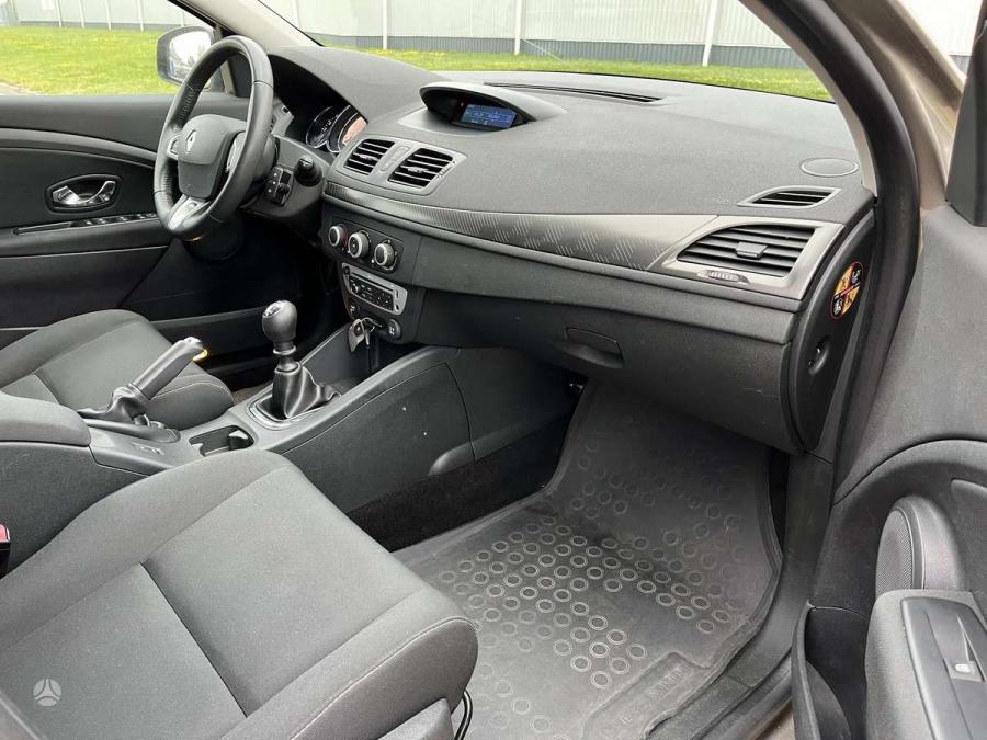 Dzeltens Renault Megane 2013 Tauragė, ar dzinēja tilpumu 1.20 L un nobraukumu 117 tūkst. km par 2900 €, foto 10 vietnē AUTOMOTO.COM.LV